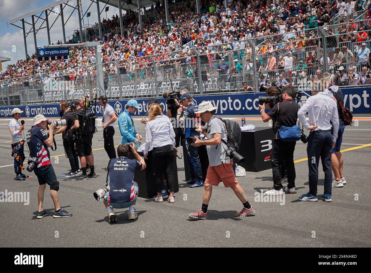 Miami Gardens, FL, USA. 4th May 2024. Sprint. Finish Line. F1 Miami GP ...