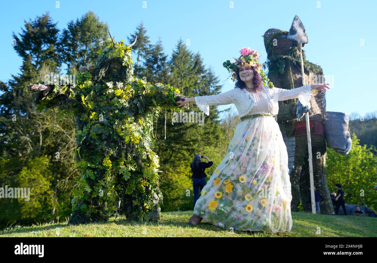 Richard (left) and Jenni Thompson, depicting the Green Man and May ...