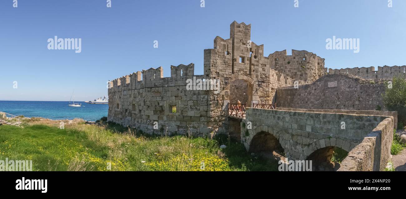 St Paul's Gate, Old Town of Rhodes, UNESCO World Heritage Site, Rhodes ...