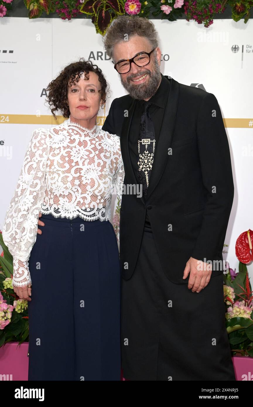 Maria Schrader mit Partner Jan Schomburg bei der 74. Verleihung des ...