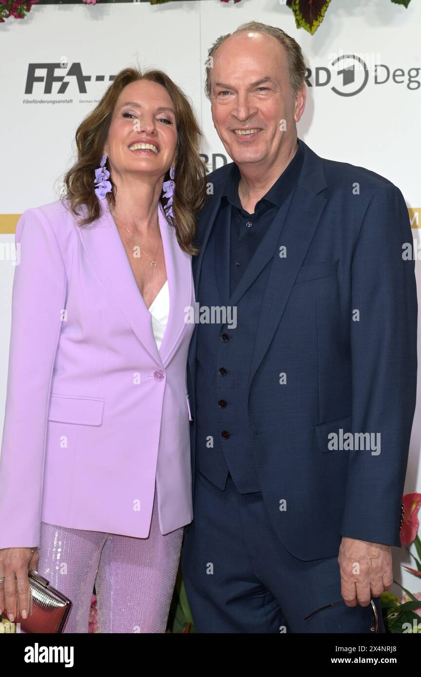 Herbert Knaup mit Ehefrau Christiane Knaup bei der 74. Verleihung des ...