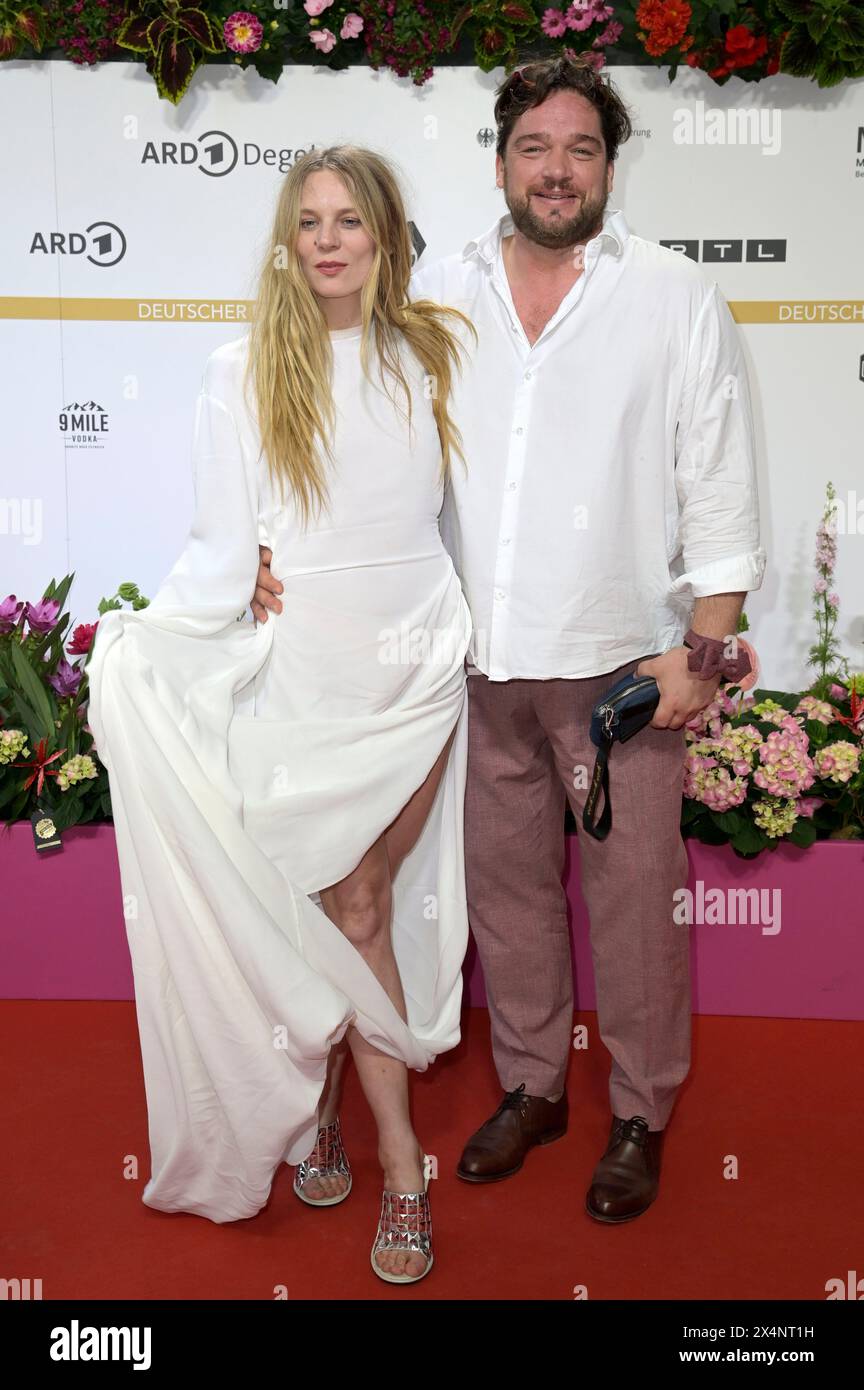 Lilith Stangenberg und Ronald Zehrfeld bei der 74. Verleihung des ...