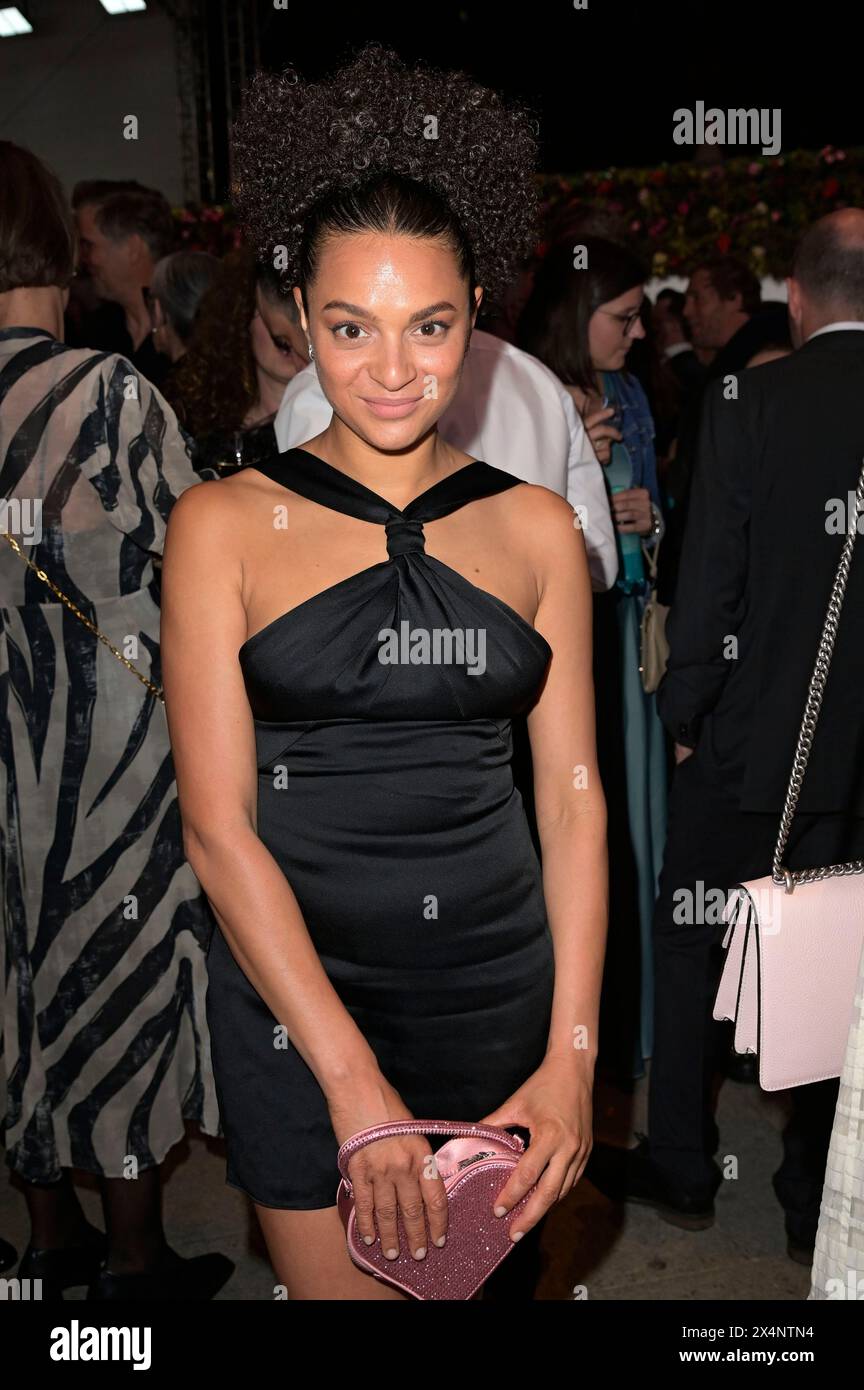 Taneshia Abt bei der 74. Verleihung des Deutschen Filmpreises 2024 im ...