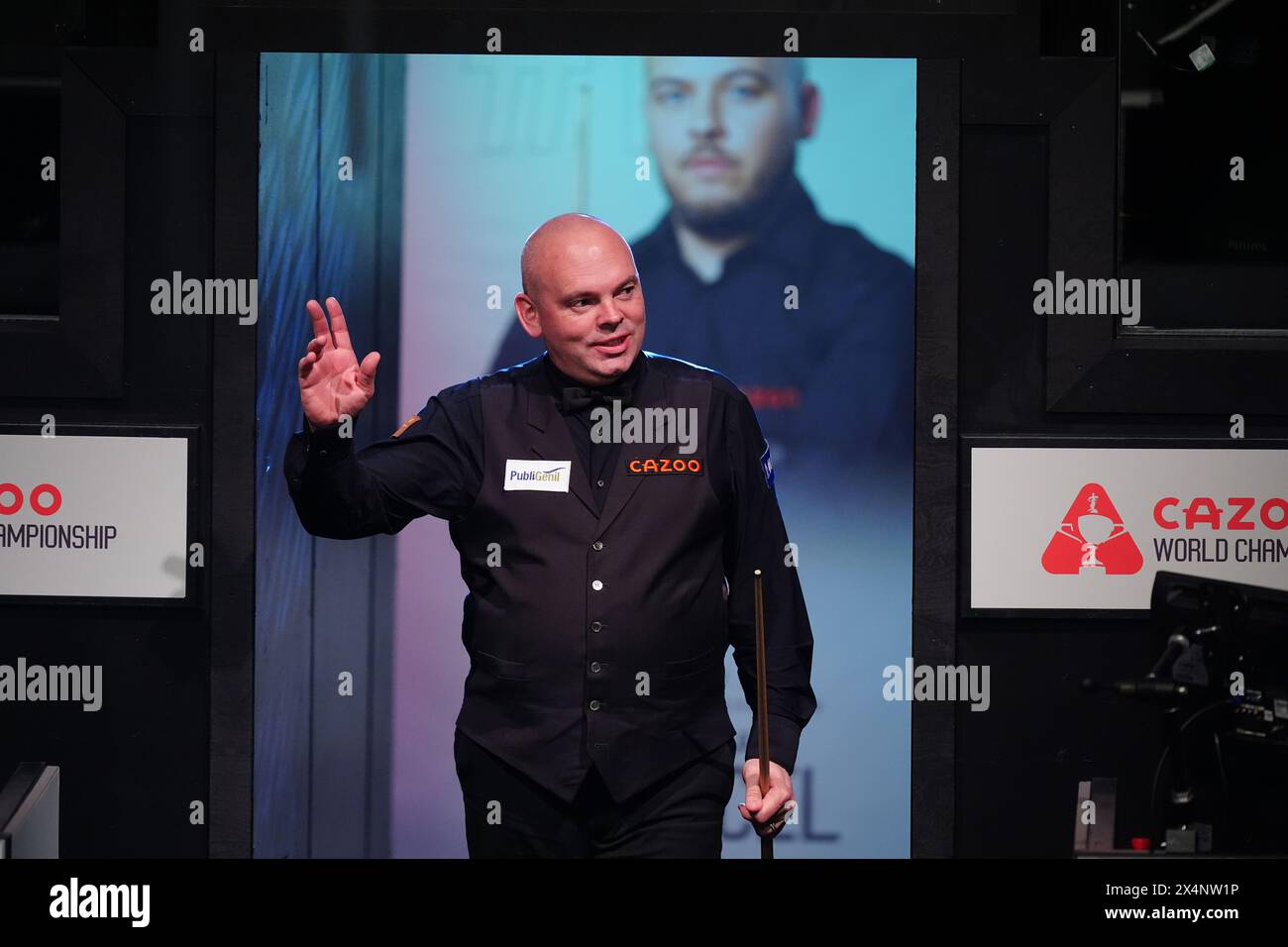 Stuart Bingham during his semi final match with Jak Jones on day ...