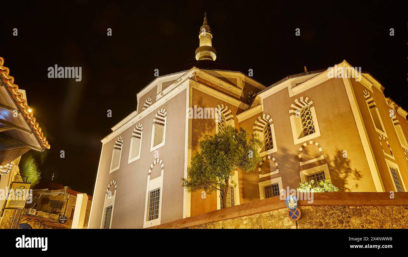 Islamic historic architecture illuminated hi-res stock photography and ...