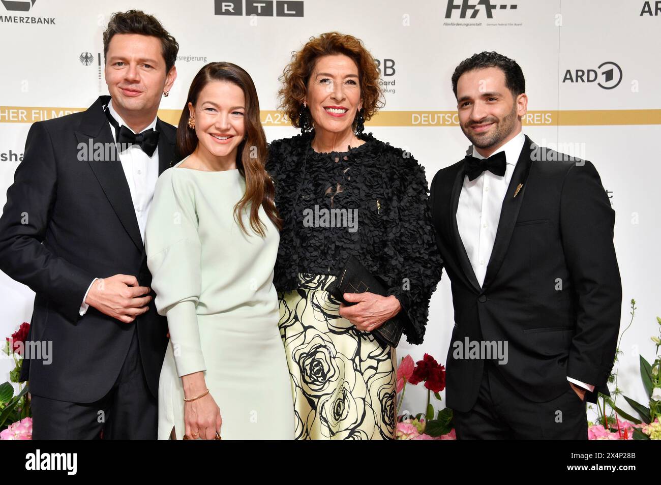 Christian Friedel, Hannah Herzsprung, Adele Neuhauser und Hassan ...