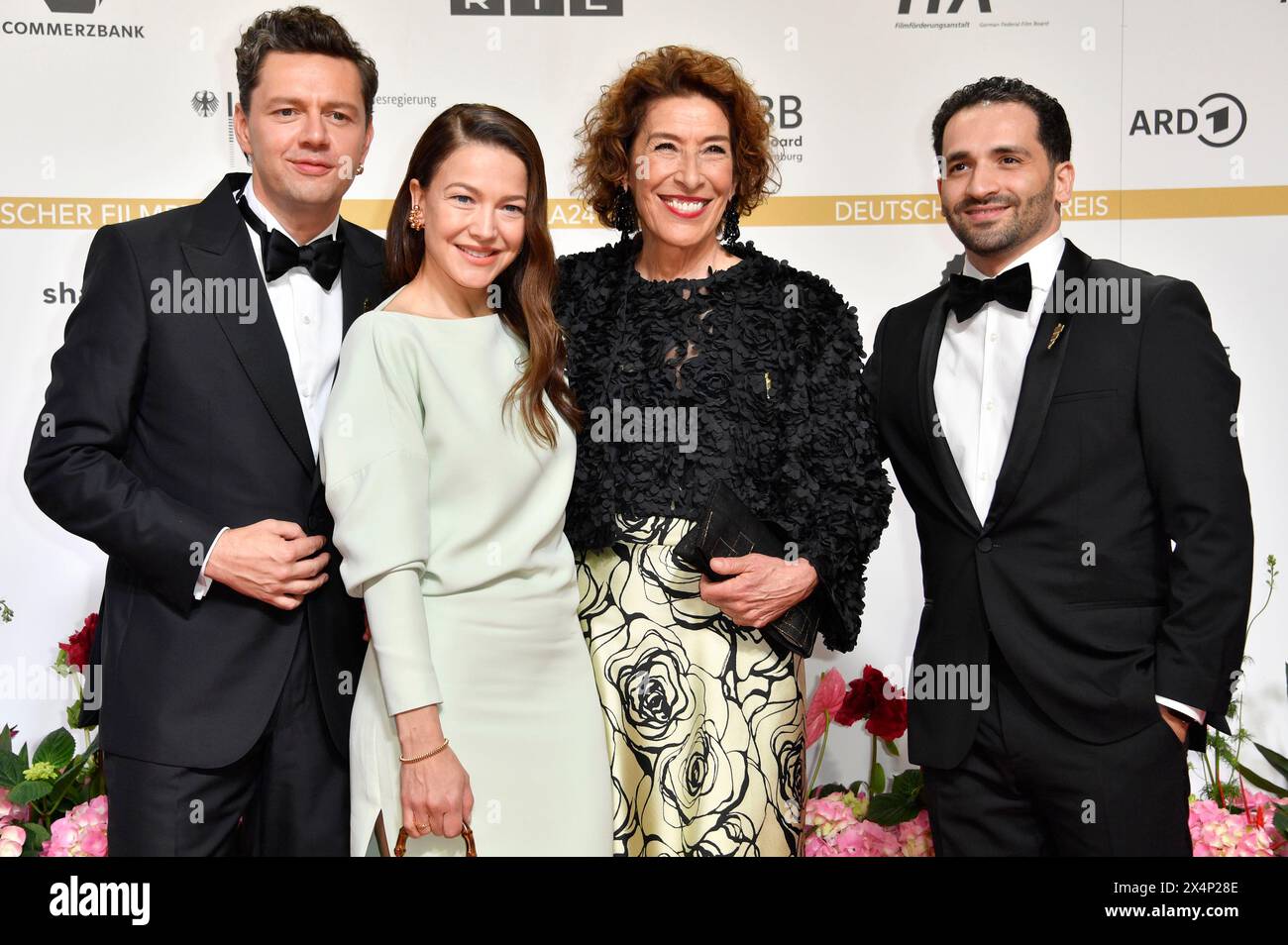 Christian Friedel, Hannah Herzsprung, Adele Neuhauser und Hassan ...