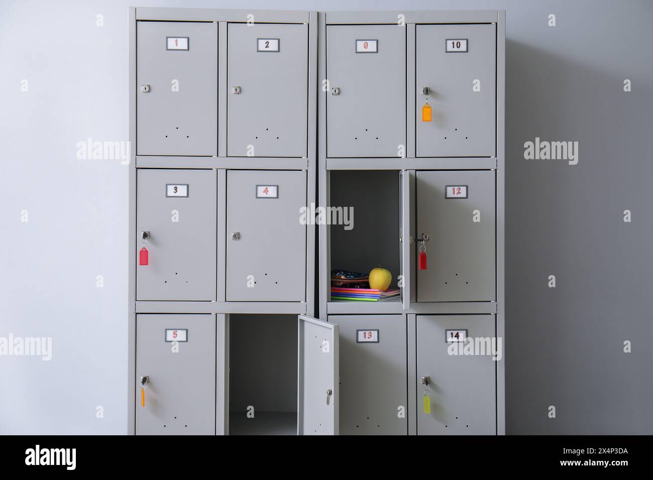 School children things locker hi-res stock photography and images - Alamy