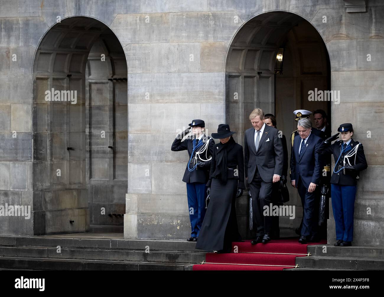 AMSTERDAM - Queen Maxima and King Willem-Alexander on Dam Square during ...