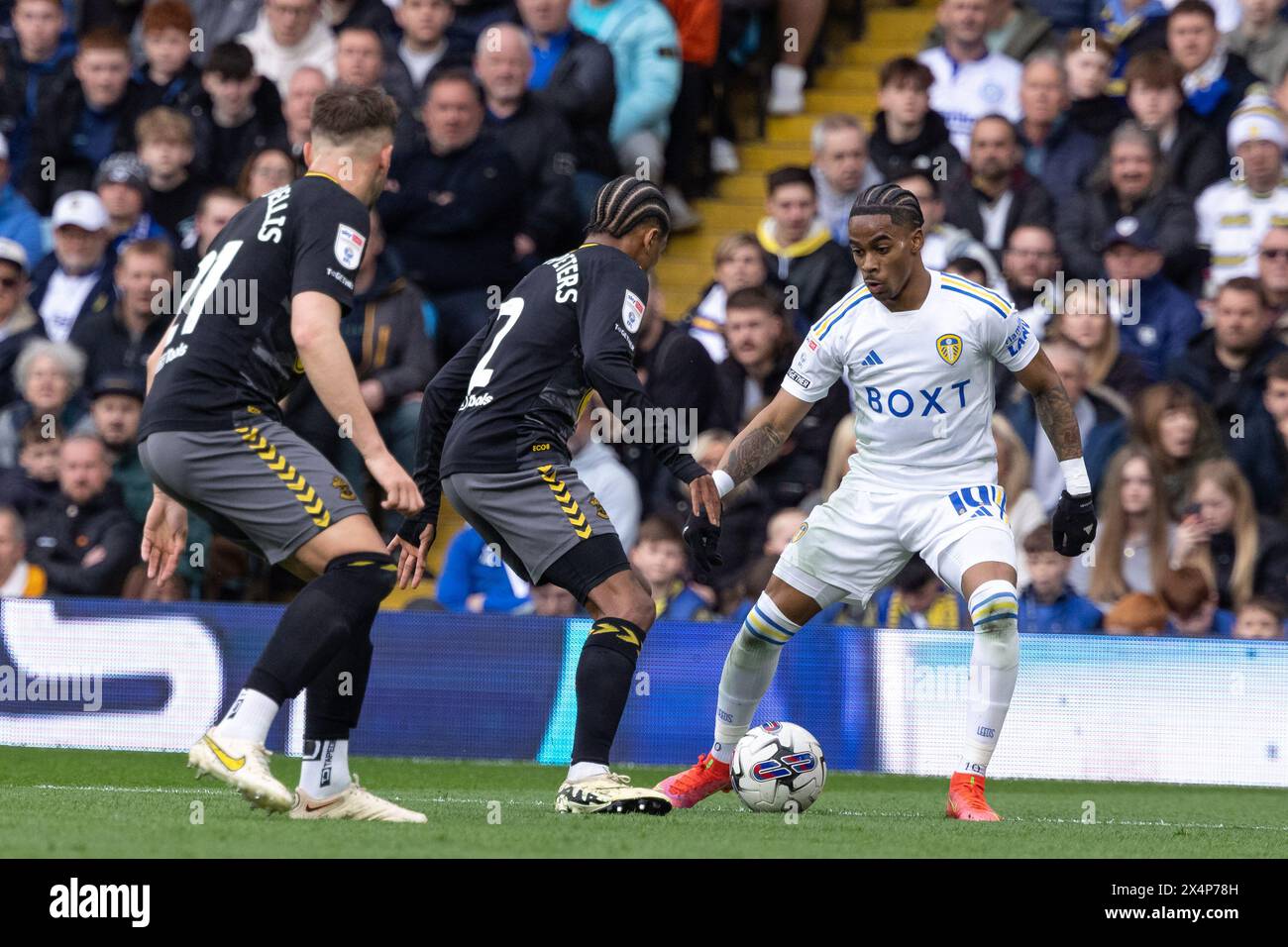 Crysencio Summerville (Leeds United) during the Sky Bet Championship ...