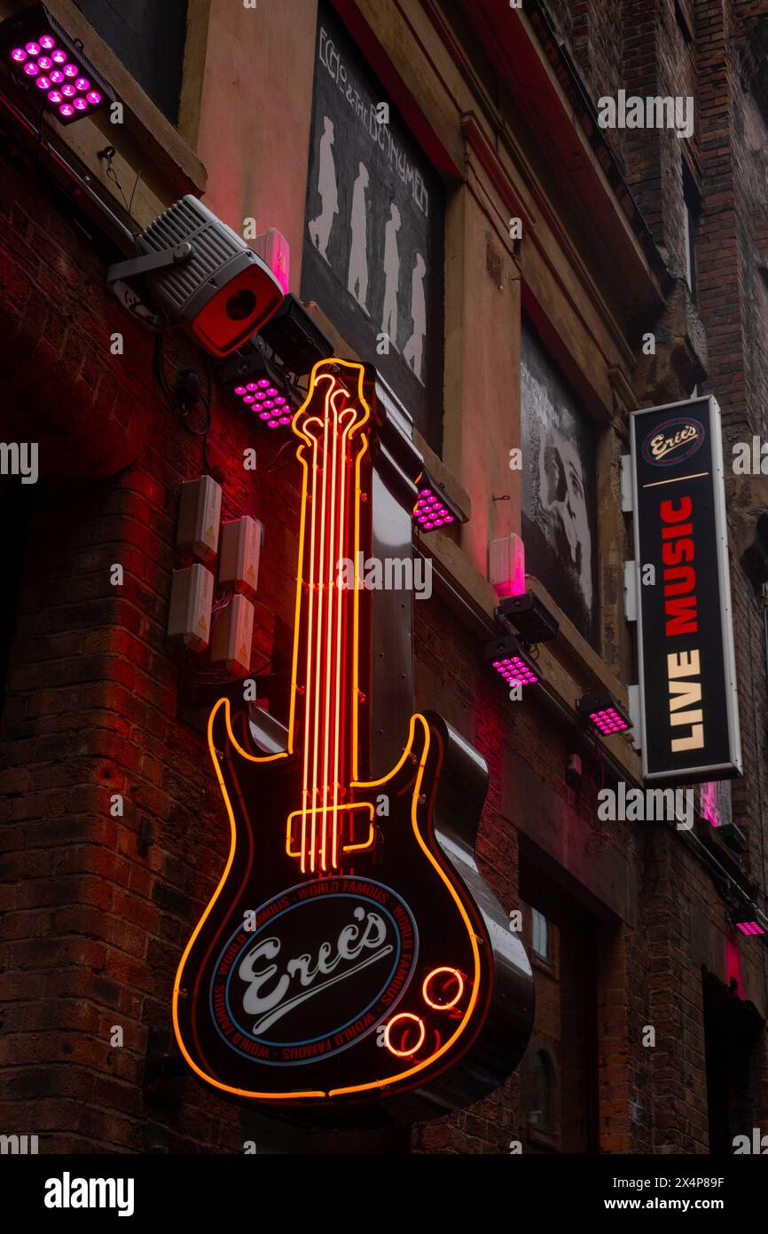 Liverpool night club hi-res stock photography and images - Alamy