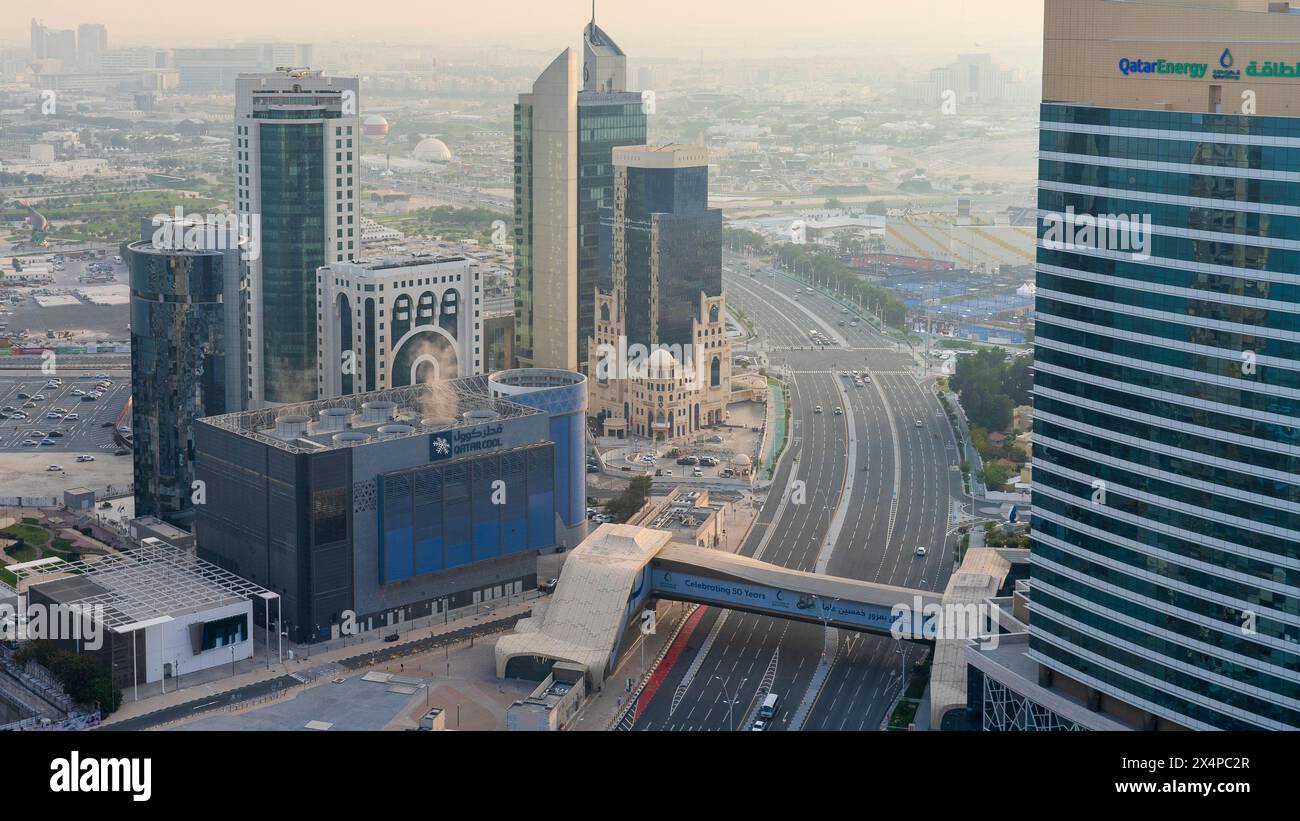 Qatar petroleum company headquarters hi-res stock photography and images - Alamy