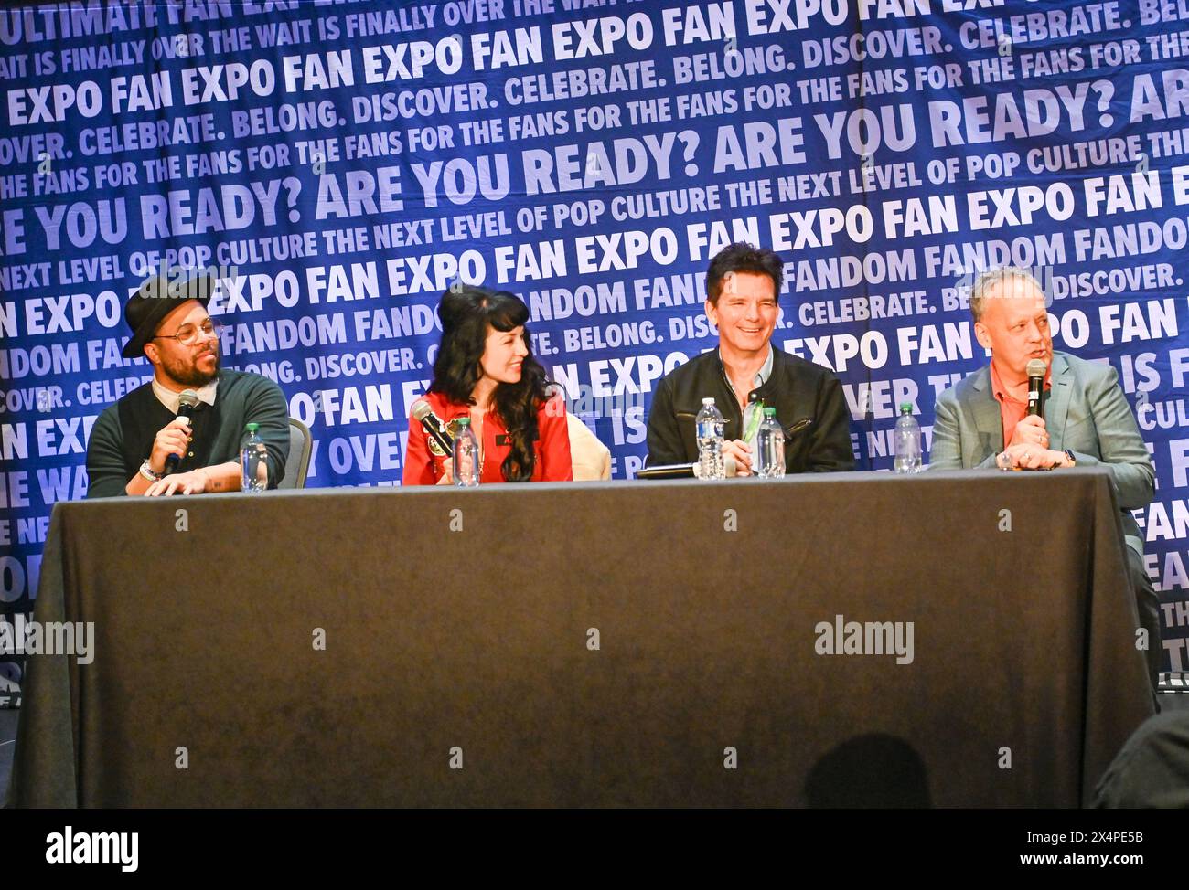 Grey delisle hi-res stock photography and images - Alamy