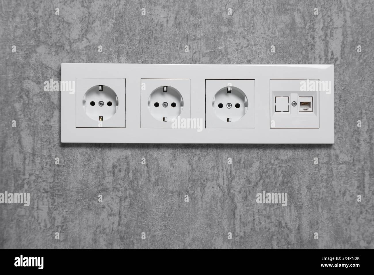 Domestic electric sockets hi-res stock photography and images - Alamy
