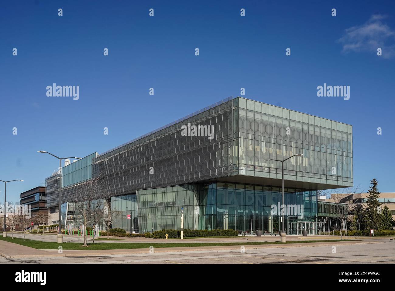 Cairns Complex is a health and bio science research building in Block ...