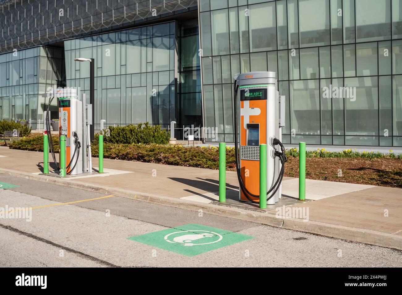 Chargepoint charger university campus hi-res stock photography and images - Alamy