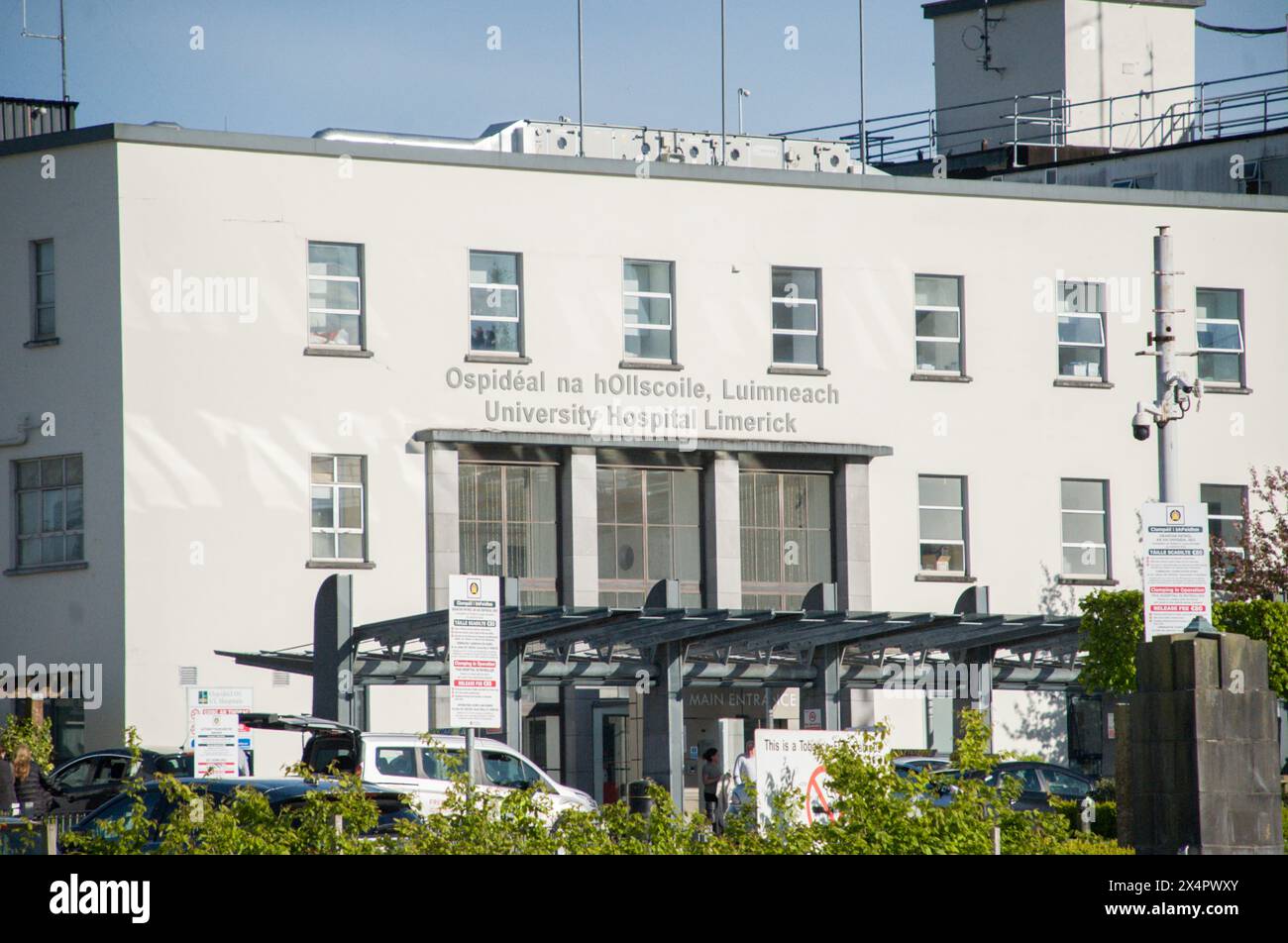University hospital limerick hi-res stock photography and images - Alamy