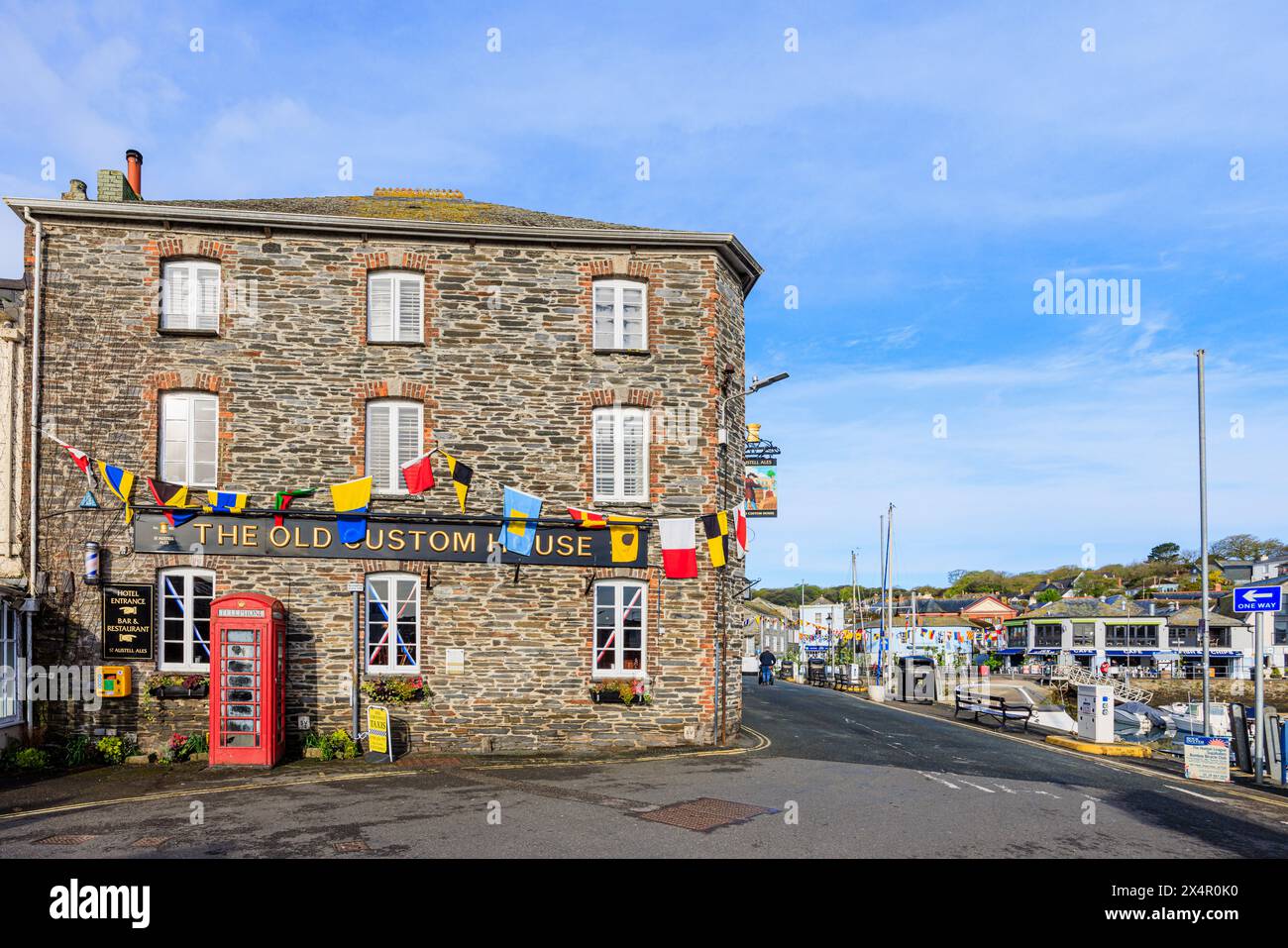 Traditional quayside architecture hi-res stock photography and images ...