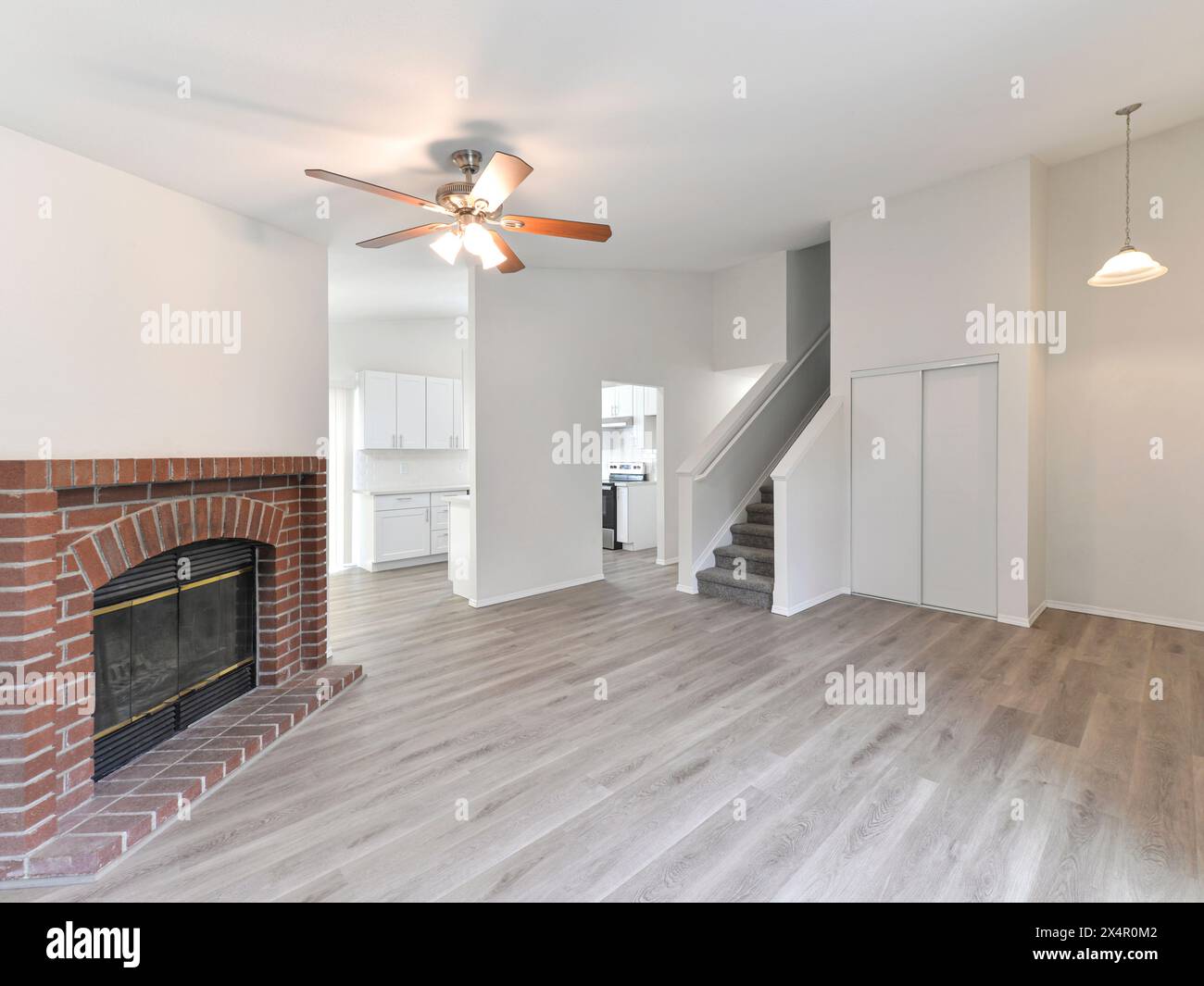 Modern residential empty living room interior Stock Photo - Alamy