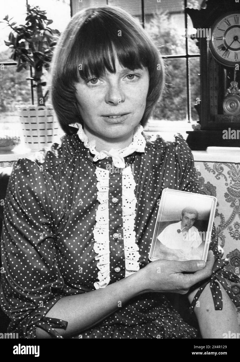 MRS AUDREY TILL WITH A PICTURE OF HER HUSBAND MICHAEL WHO WAS KILLED ...