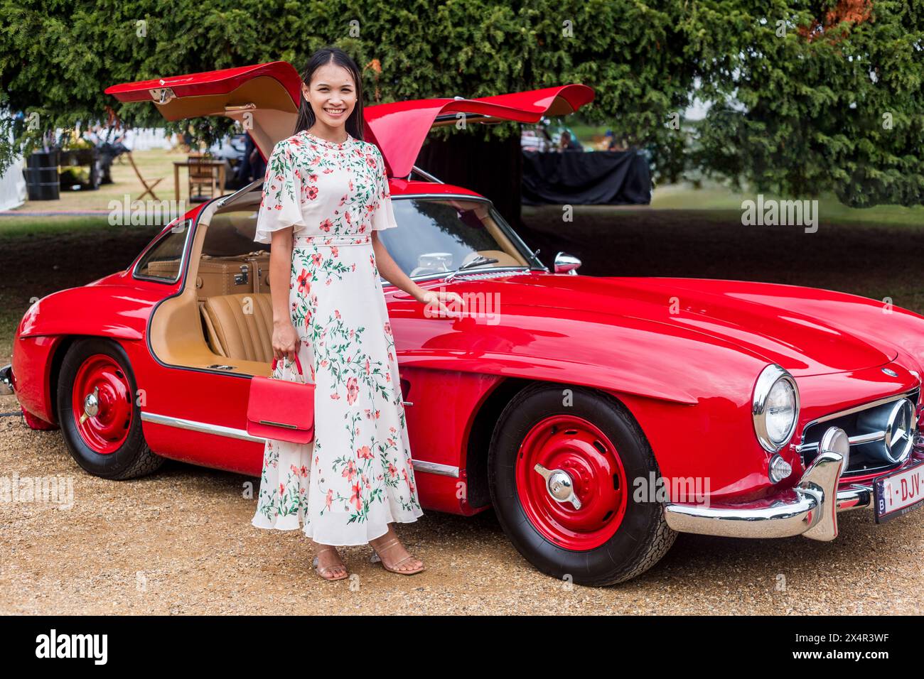 Mercedes Gull Wing at the Concours of Elegance - Hampton Court Palace ...