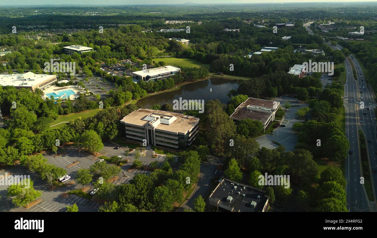 Apartment busy highway road hi-res stock photography and images - Alamy