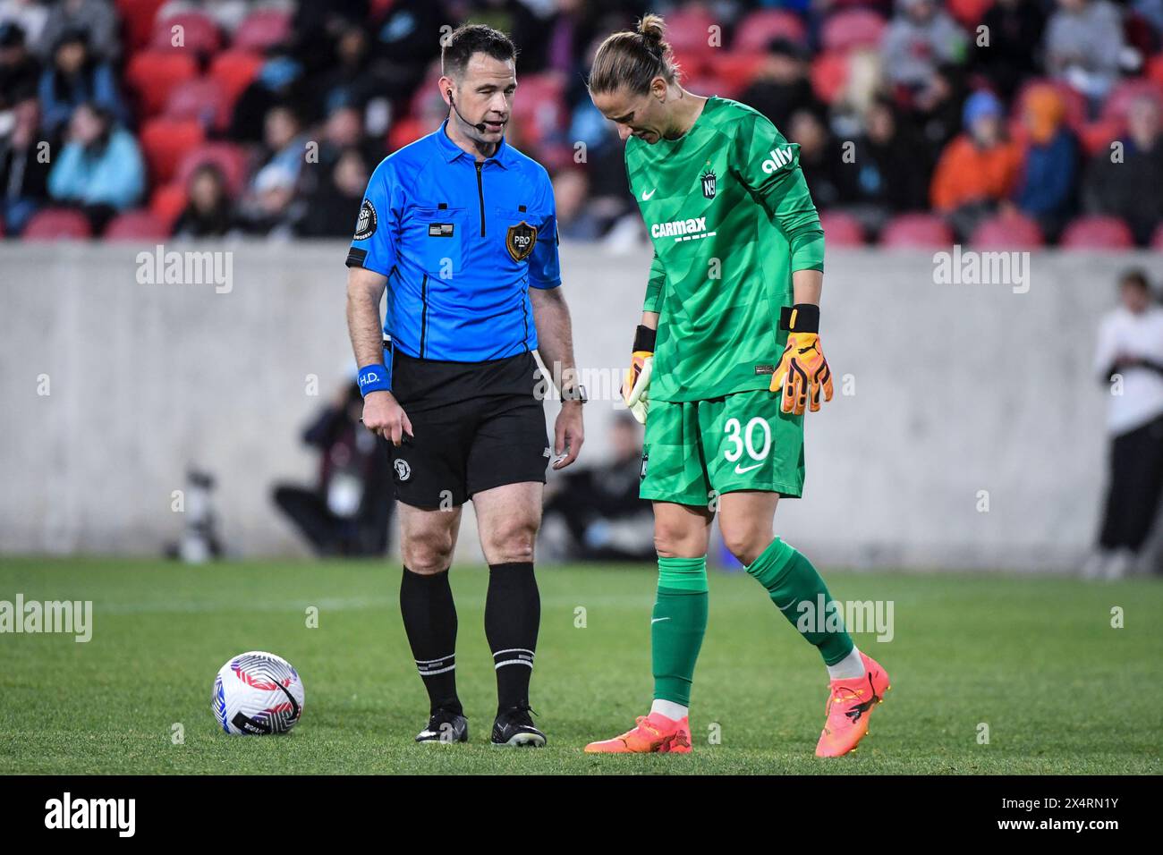 Courage league referee hi-res stock photography and images - Alamy
