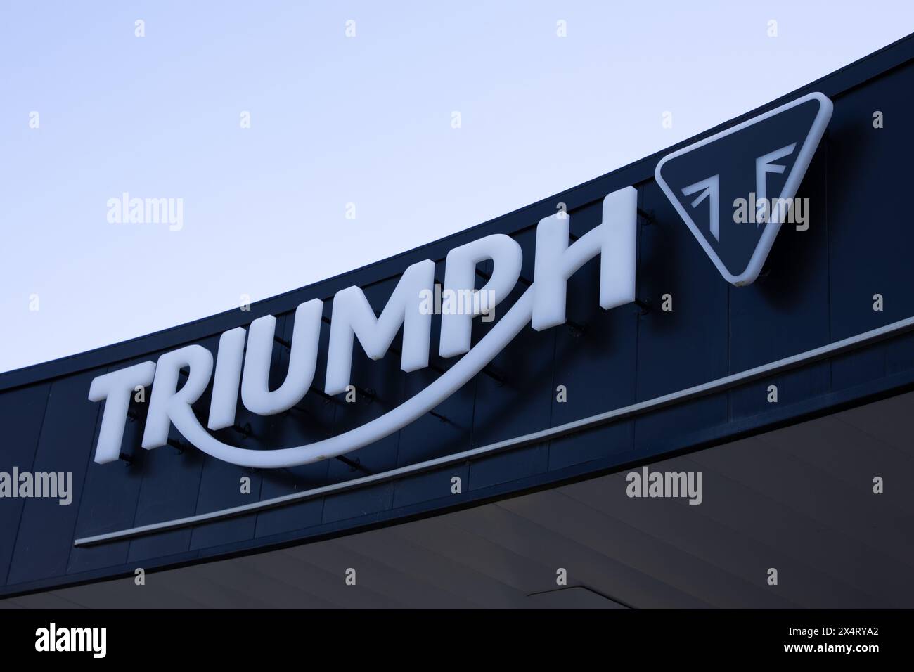 Bordeaux , France - 04 29 2024 : Triumph for the ride text logo and ...
