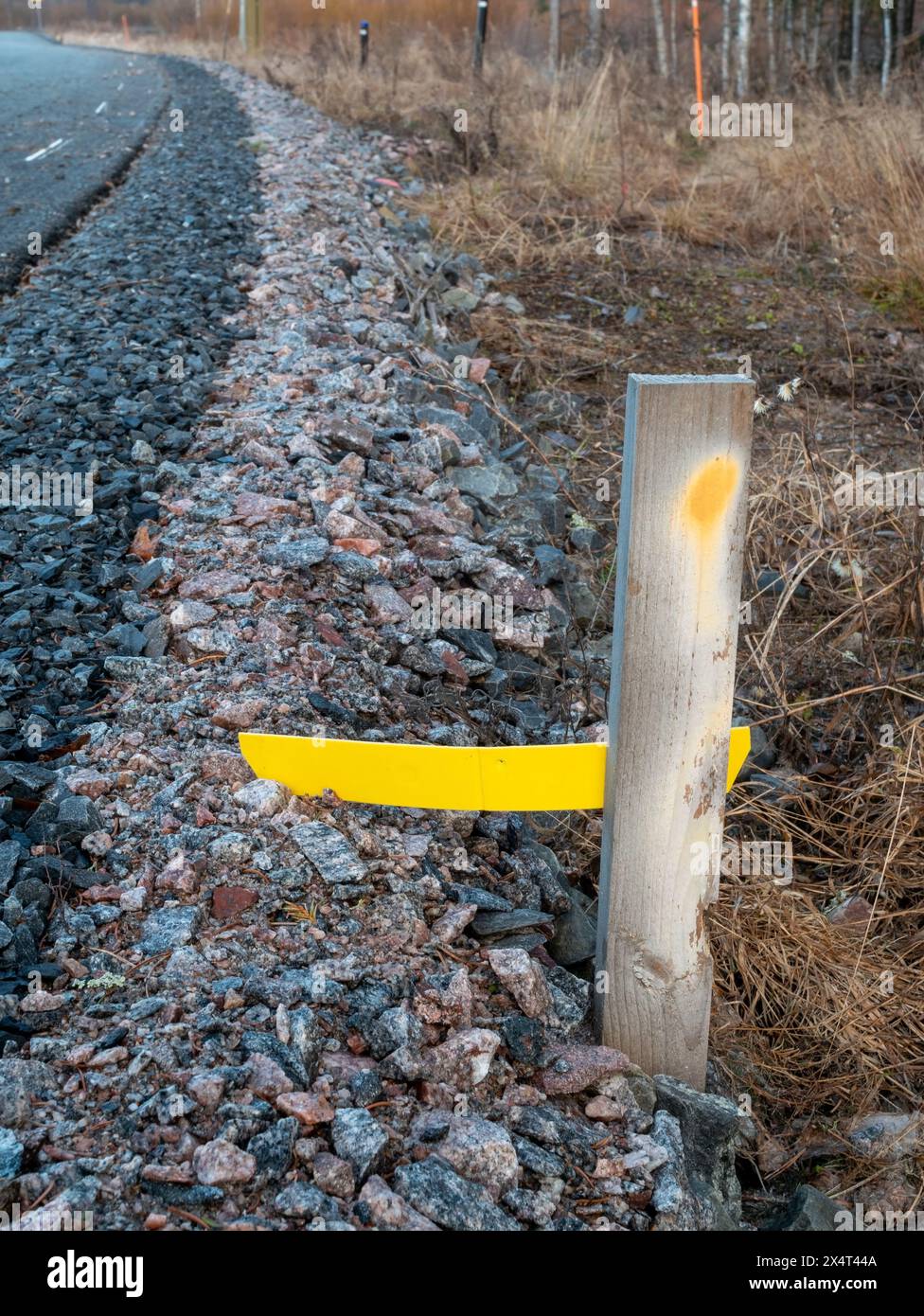 Road edge marker hi-res stock photography and images - Alamy