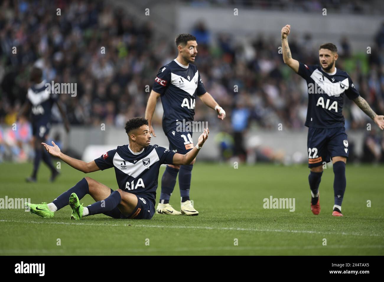 Ben folami australian soccer player hi-res stock photography and images ...