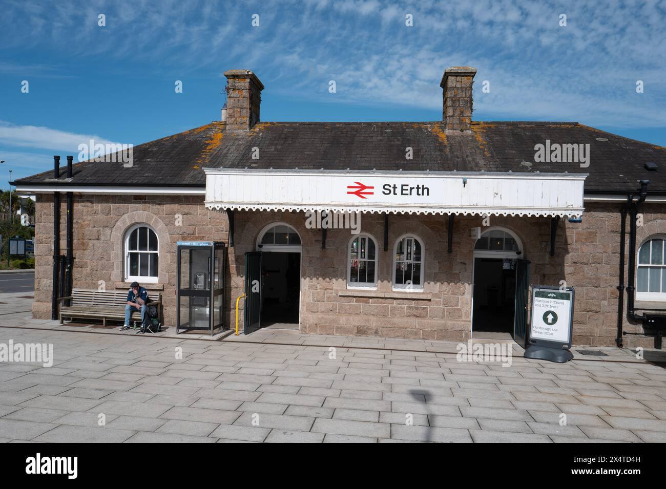 ST ERTH RAILWAY STATION AND VICTORIAN RAIL FOOTBRIDGE GRADE II LISTED ...