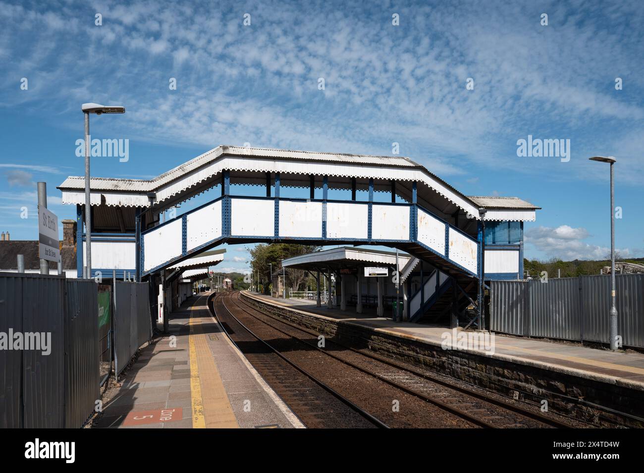 ST ERTH RAILWAY STATION AND VICTORIAN RAIL FOOTBRIDGE GRADE II LISTED ...