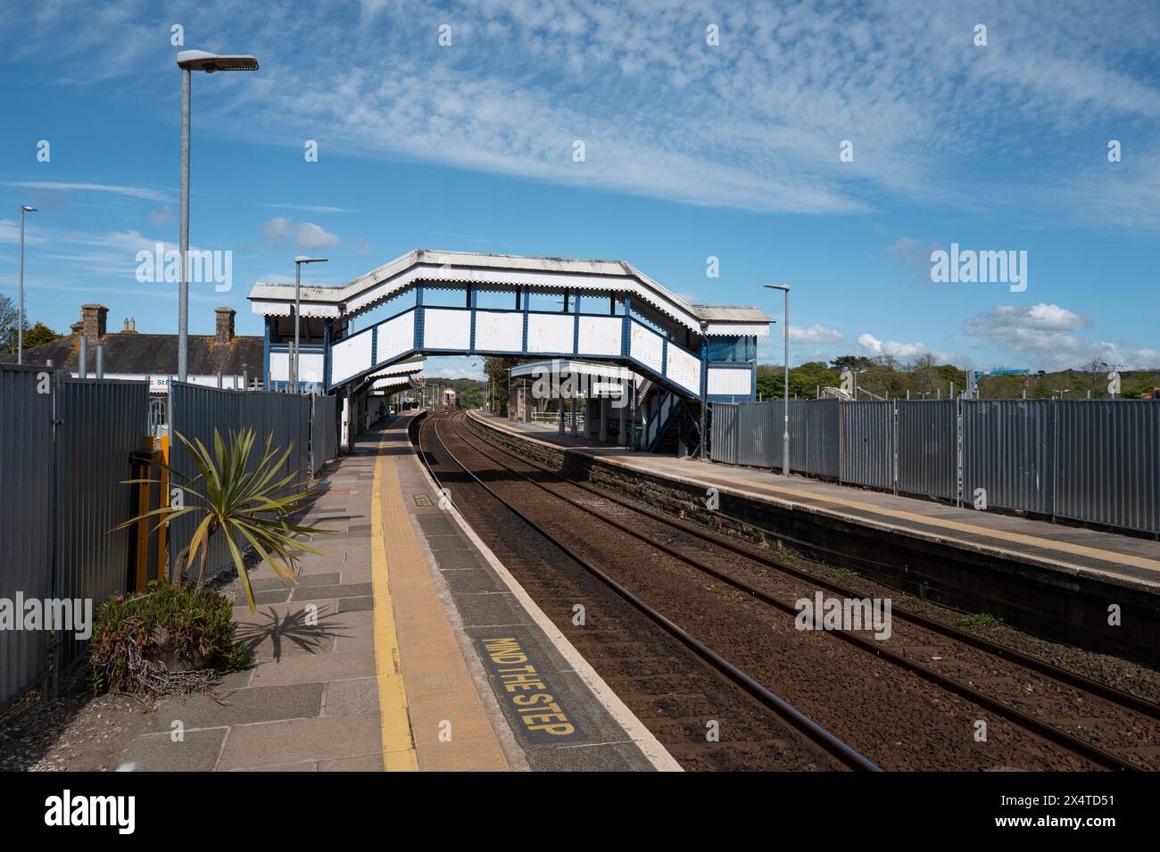 ST ERTH RAILWAY STATION AND VICTORIAN RAIL FOOTBRIDGE GRADE II LISTED ...