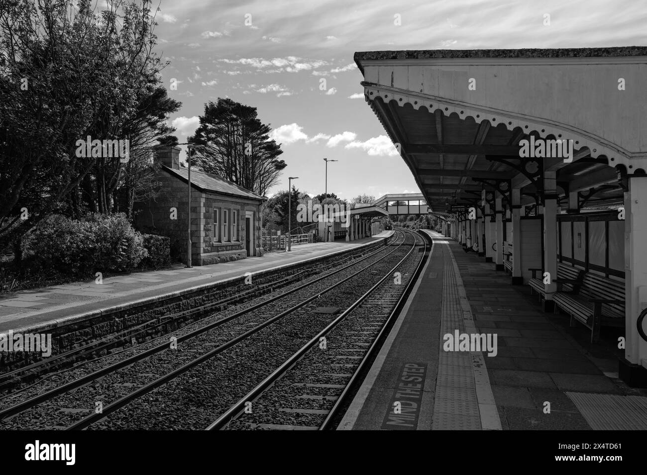 ST ERTH RAILWAY STATION AND VICTORIAN RAIL FOOTBRIDGE GRADE II LISTED ...