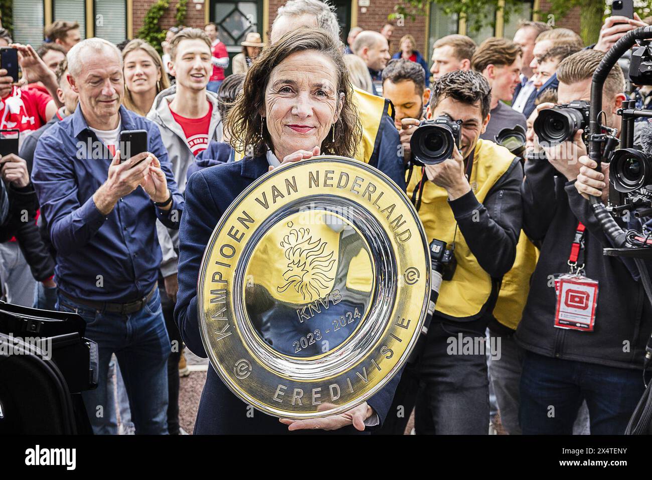 Marianne van leeuwen knvb hi-res stock photography and images - Alamy