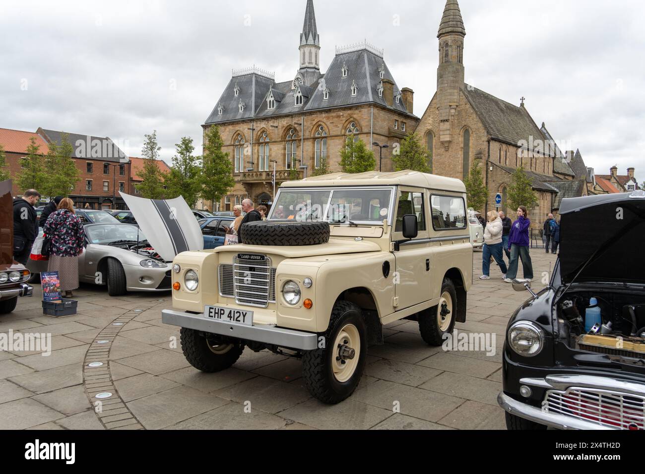 Vintage and classic car show in the Market Place in the town of Bishop ...