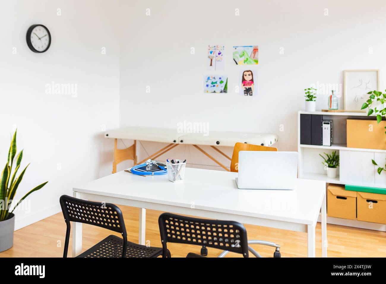 Interior room of pediatric consultation at hospital Stock Photo - Alamy