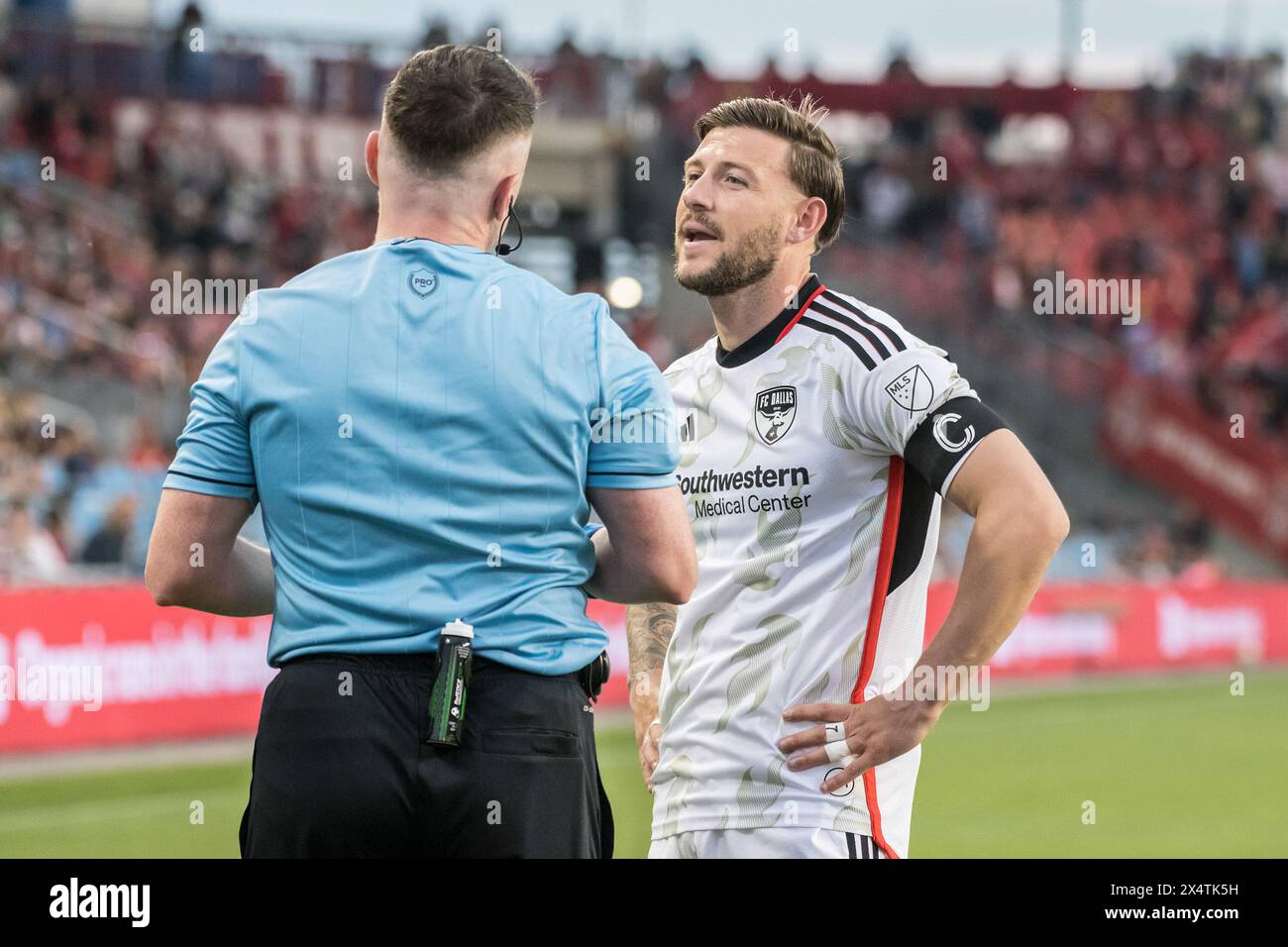 Pierre luc lauziere referee hi-res stock photography and images - Alamy