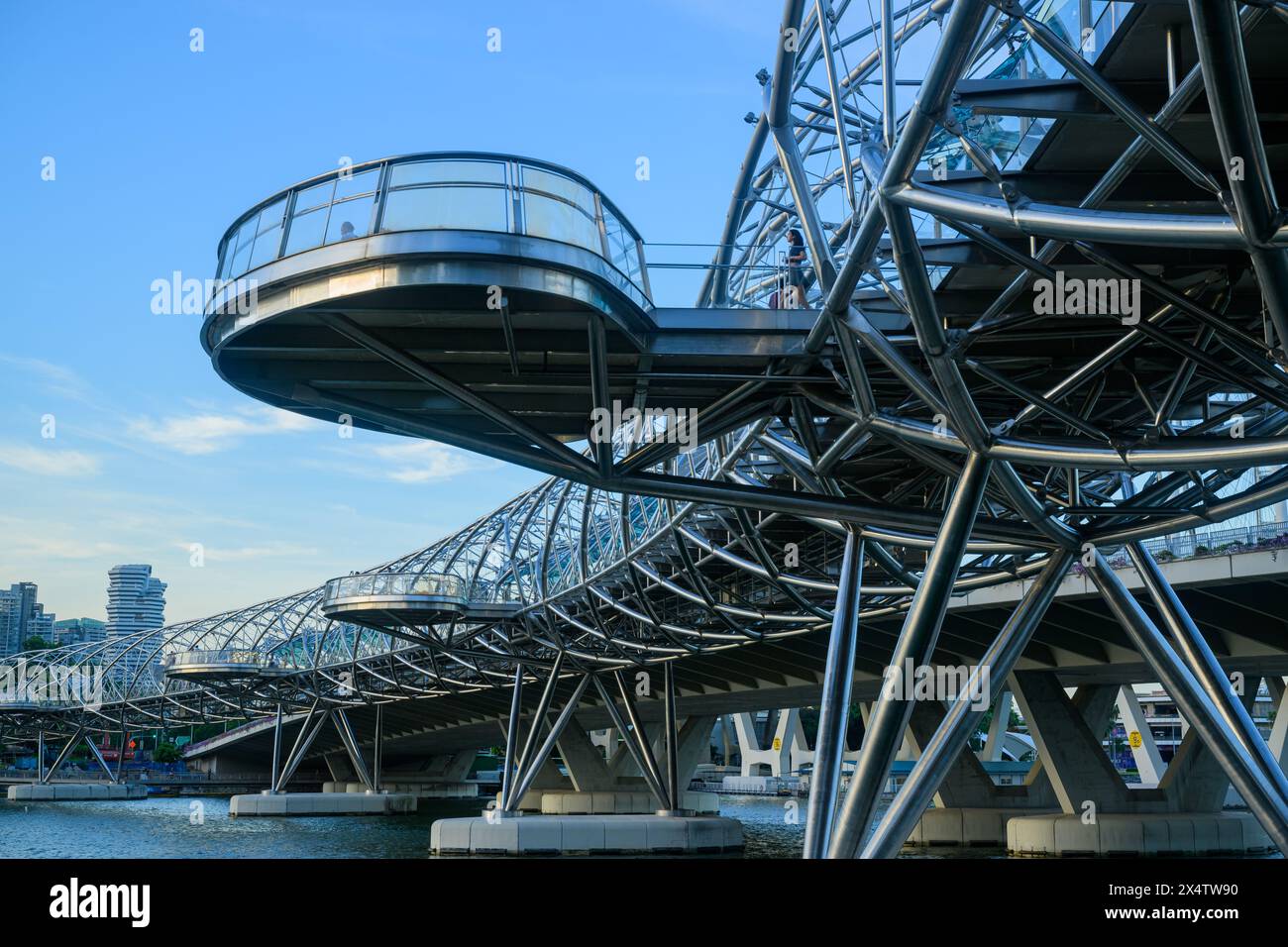 The Bayfront Bridge, Singapore Stock Photo - Alamy