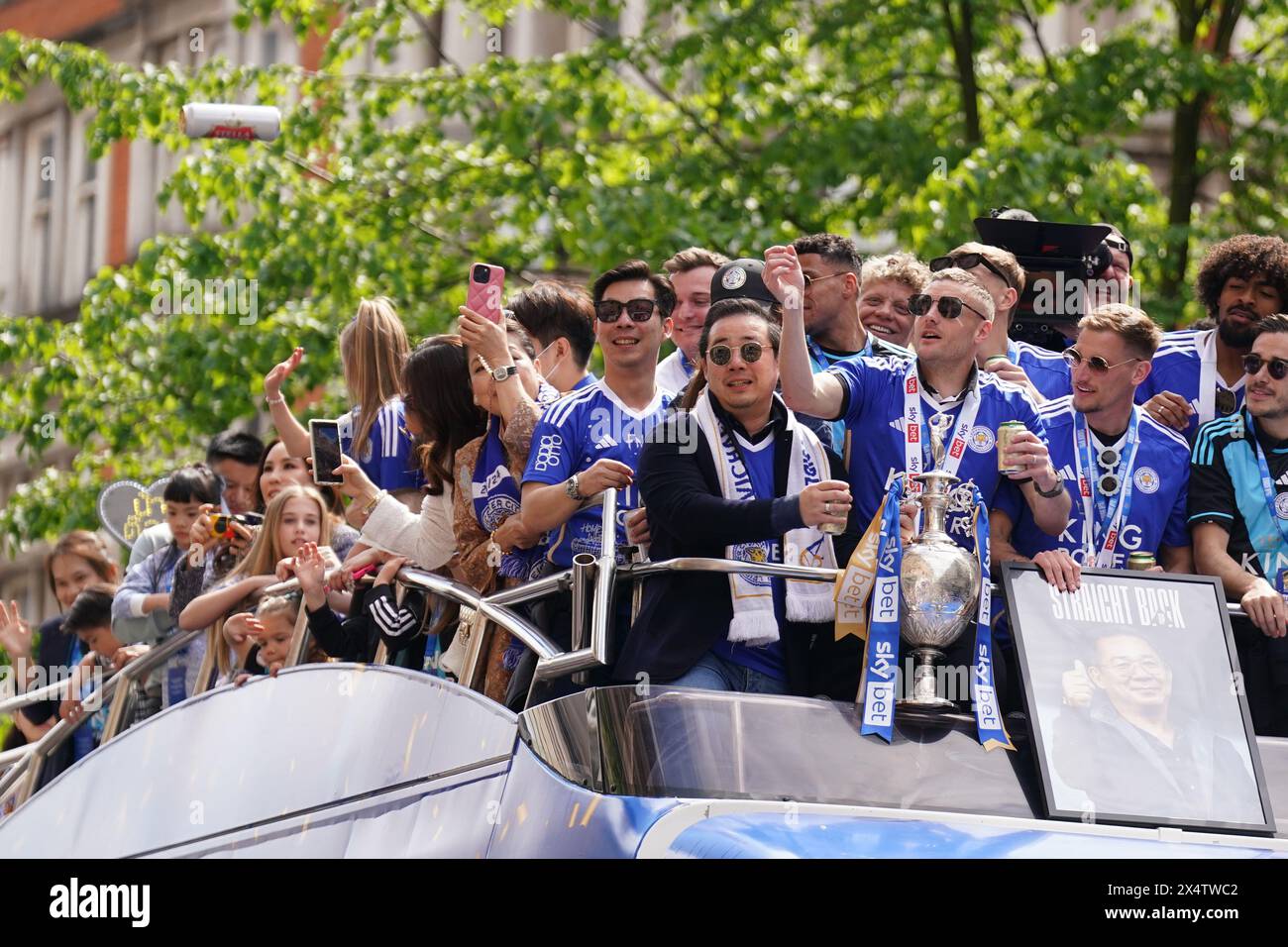 Jamie Vardy catches a can of Stell Artois thrown by a member of crowd ...