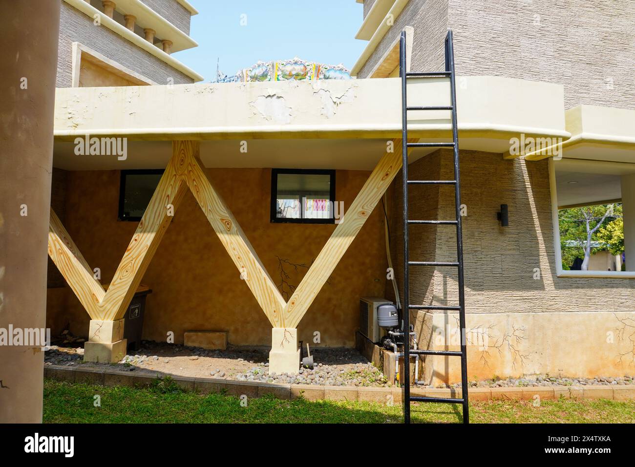 Permanent iron stairs lead to the roof Stock Photo - Alamy