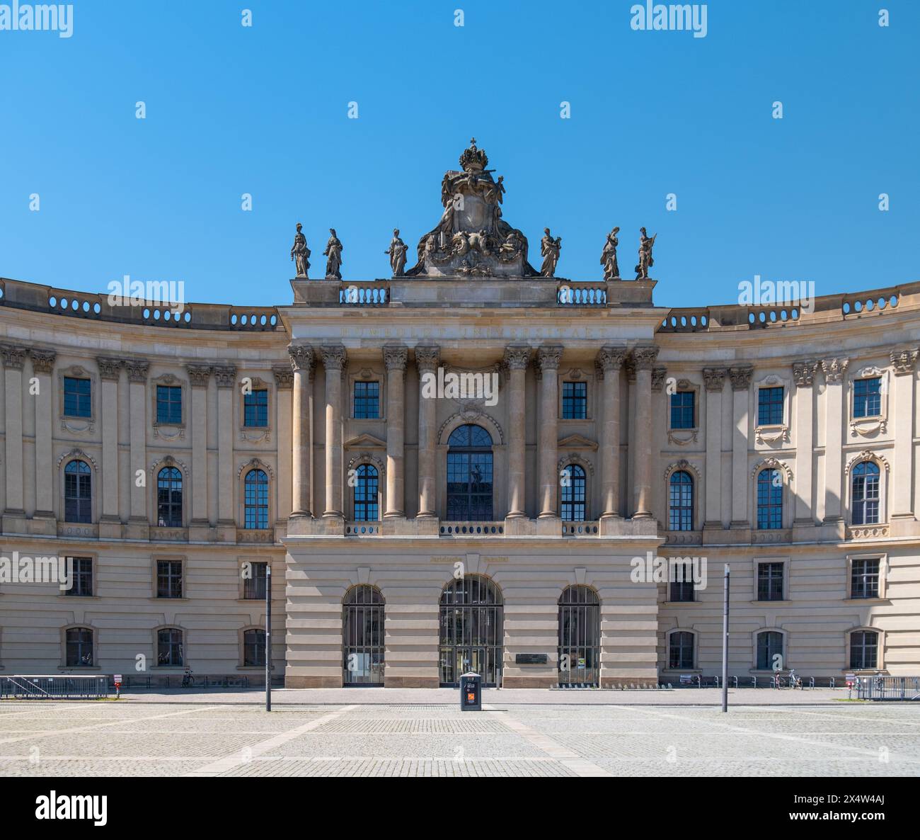 Stunning high-quality frontal view of the historic Humboldt Law Faculty ...