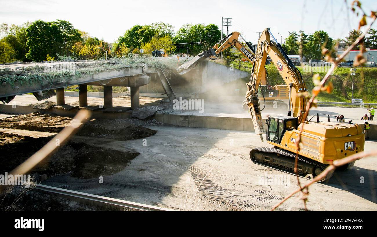 NORWALK, CT, USA- MAY 4, 2024: Cleaning I 95 and demolishing bridge ...