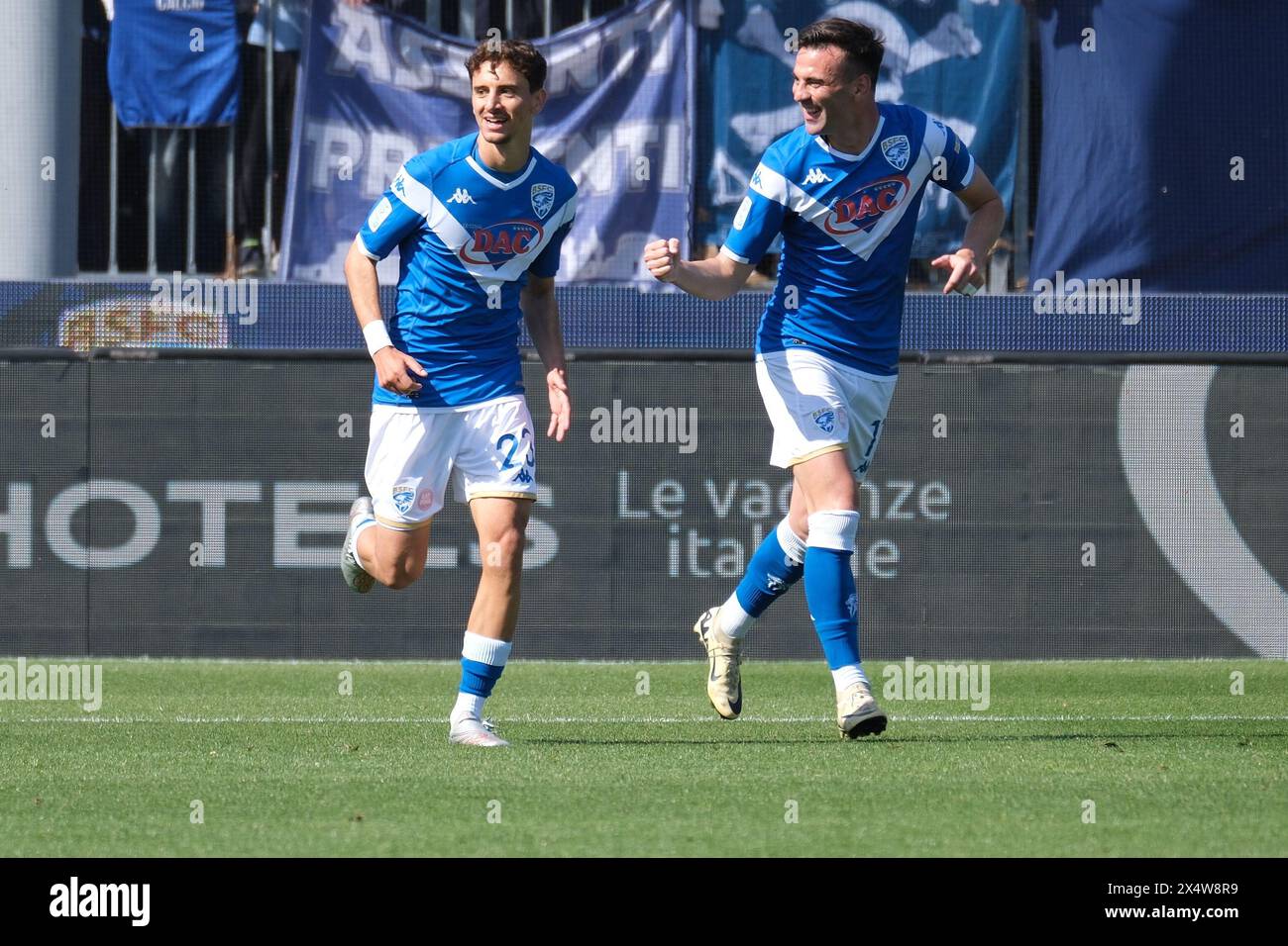 Nicolas Galazzi of Brescia Calcio FC and Gabriele Moncini of Brescia ...