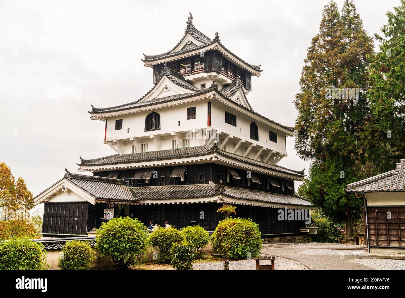 The 1962 concrete reconstruction of the tenshu, main keep, of the ...