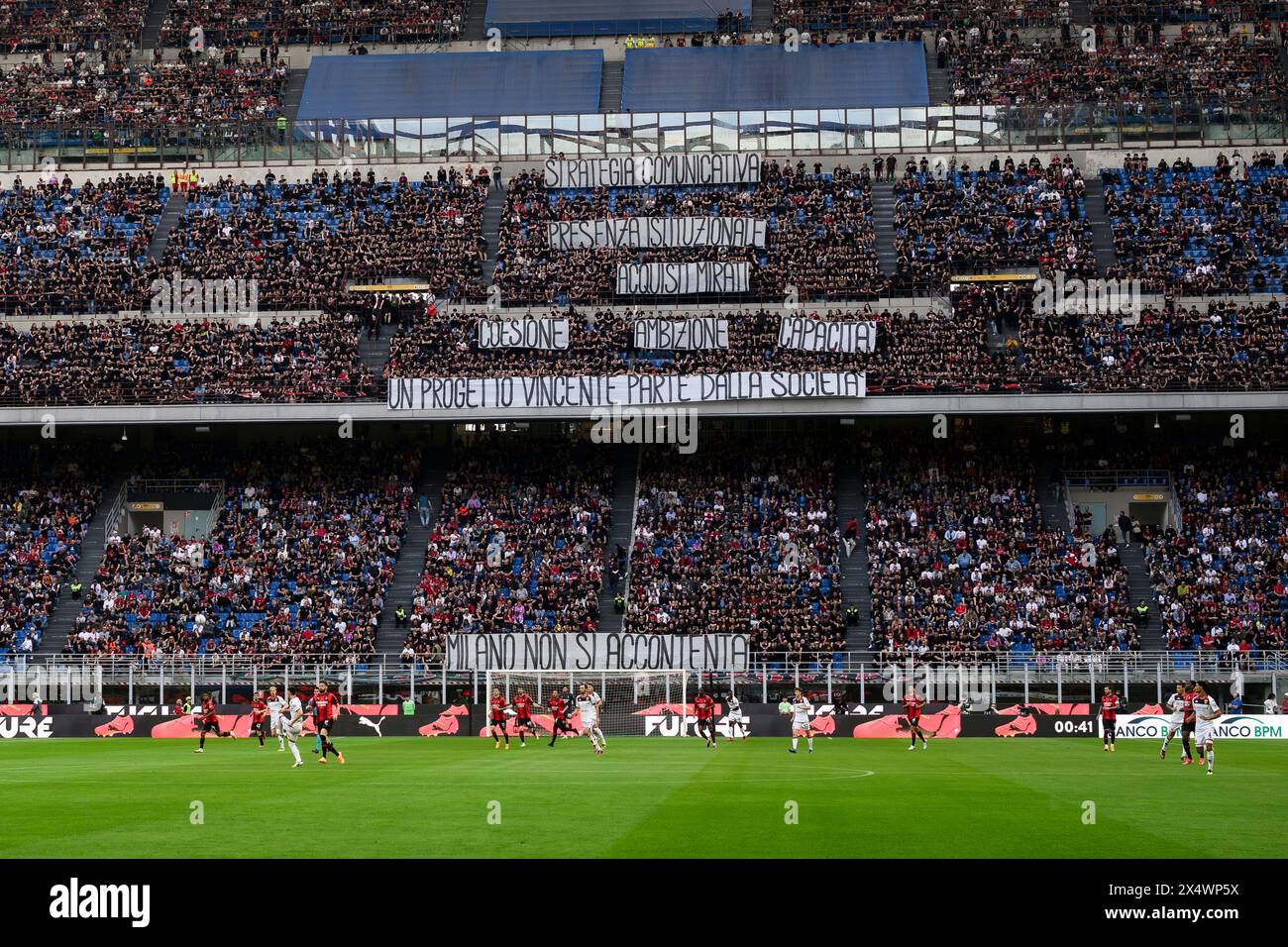 Curvae in curvae hi-res stock photography and images - Alamy