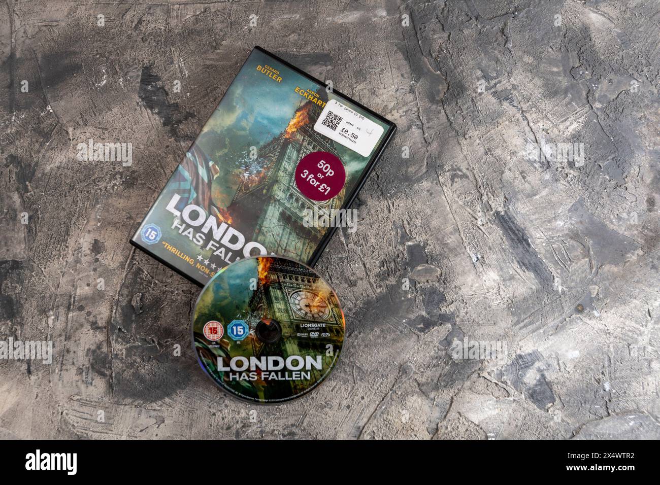 Overblown and violent action 2016 thriller starring Gerard Butler ...