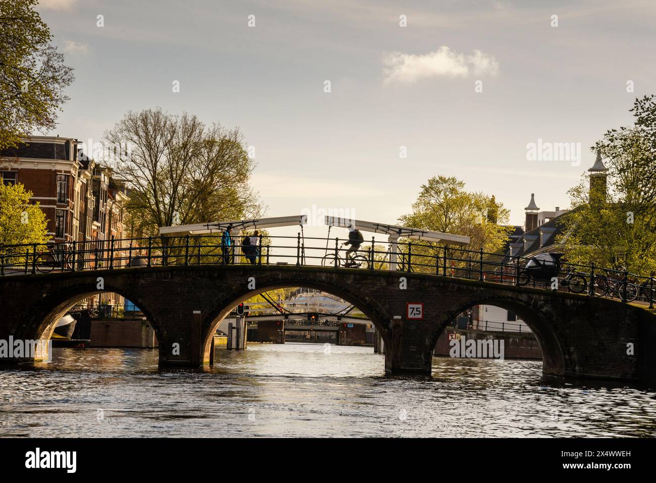 Amsterdam draw bridge canal river hi-res stock photography and images ...