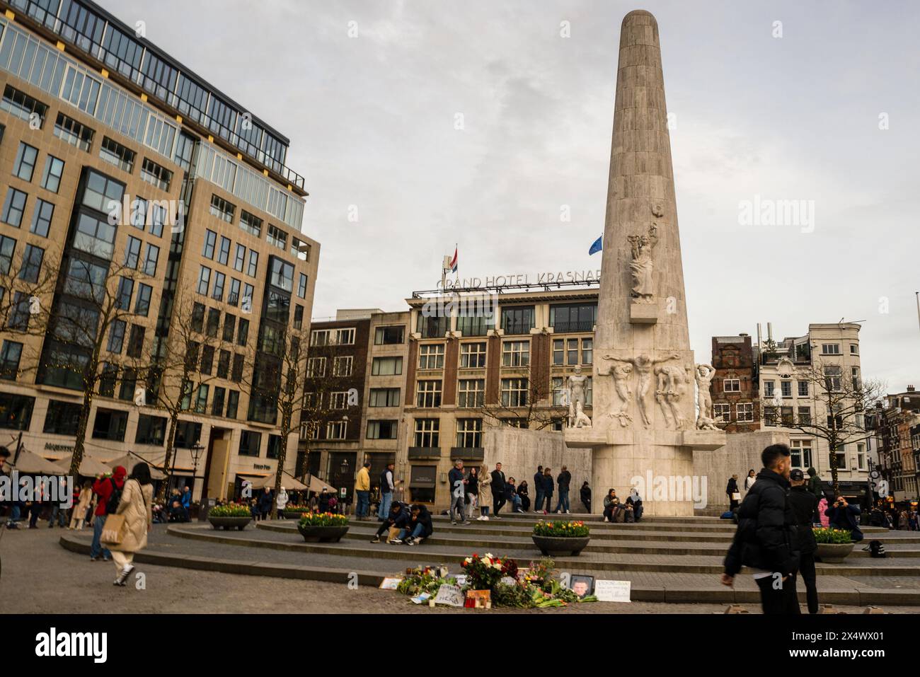 Nationaal monument op dem dam hi-res stock photography and images - Alamy