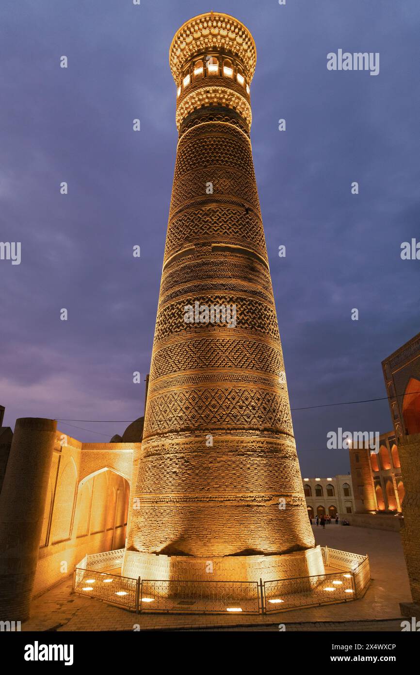 Kalon Minaret, a minaret of the Po-i-Kalyan mosque, Bukhara, Uzbekistan ...